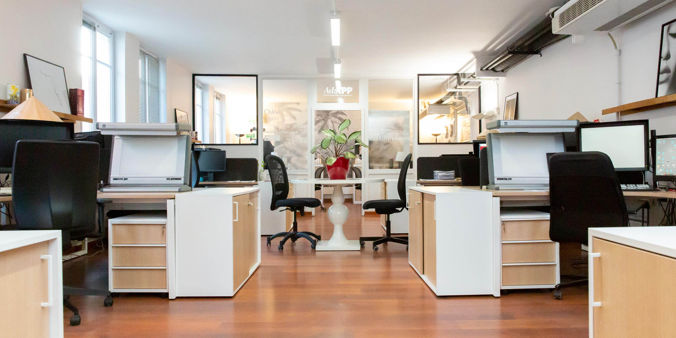 Graphics Studio - Advertisers Picto Lab